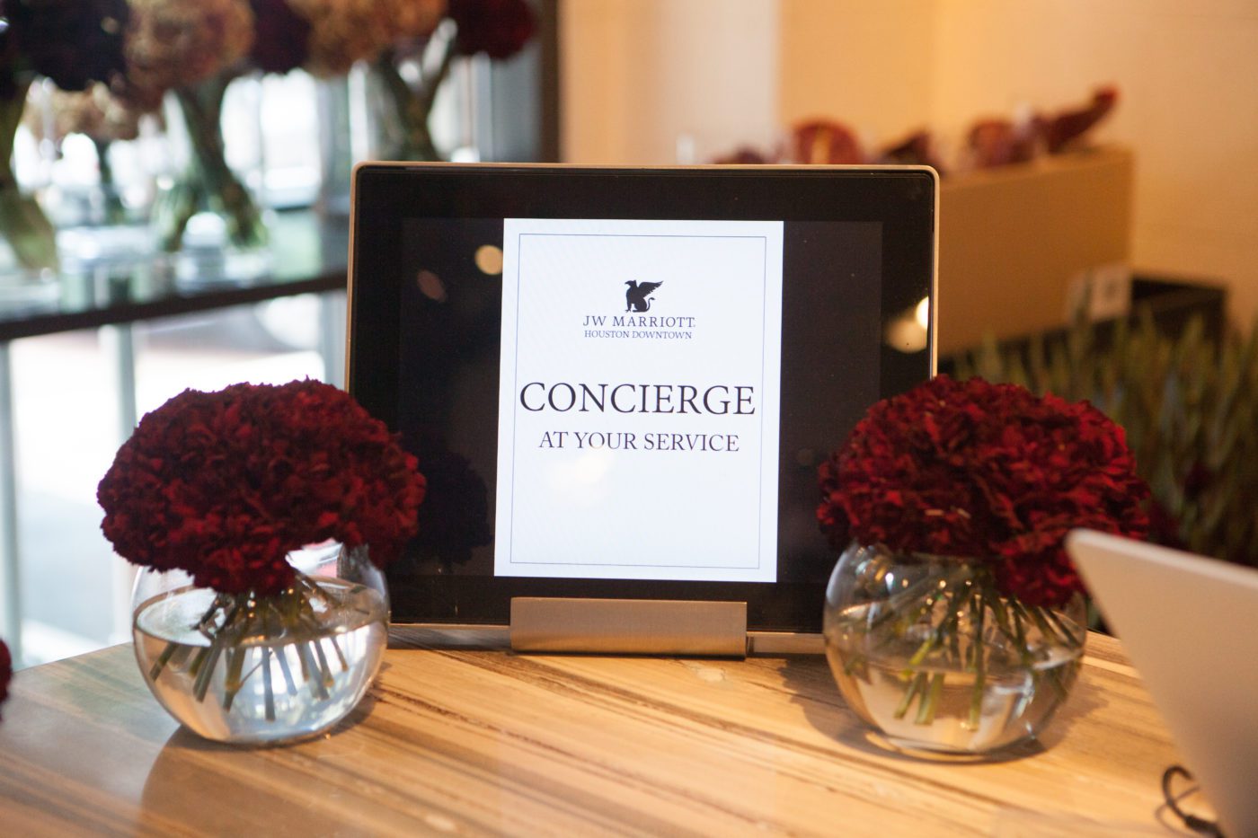 Flower Of Service In Hotel Industry - Home Alqu